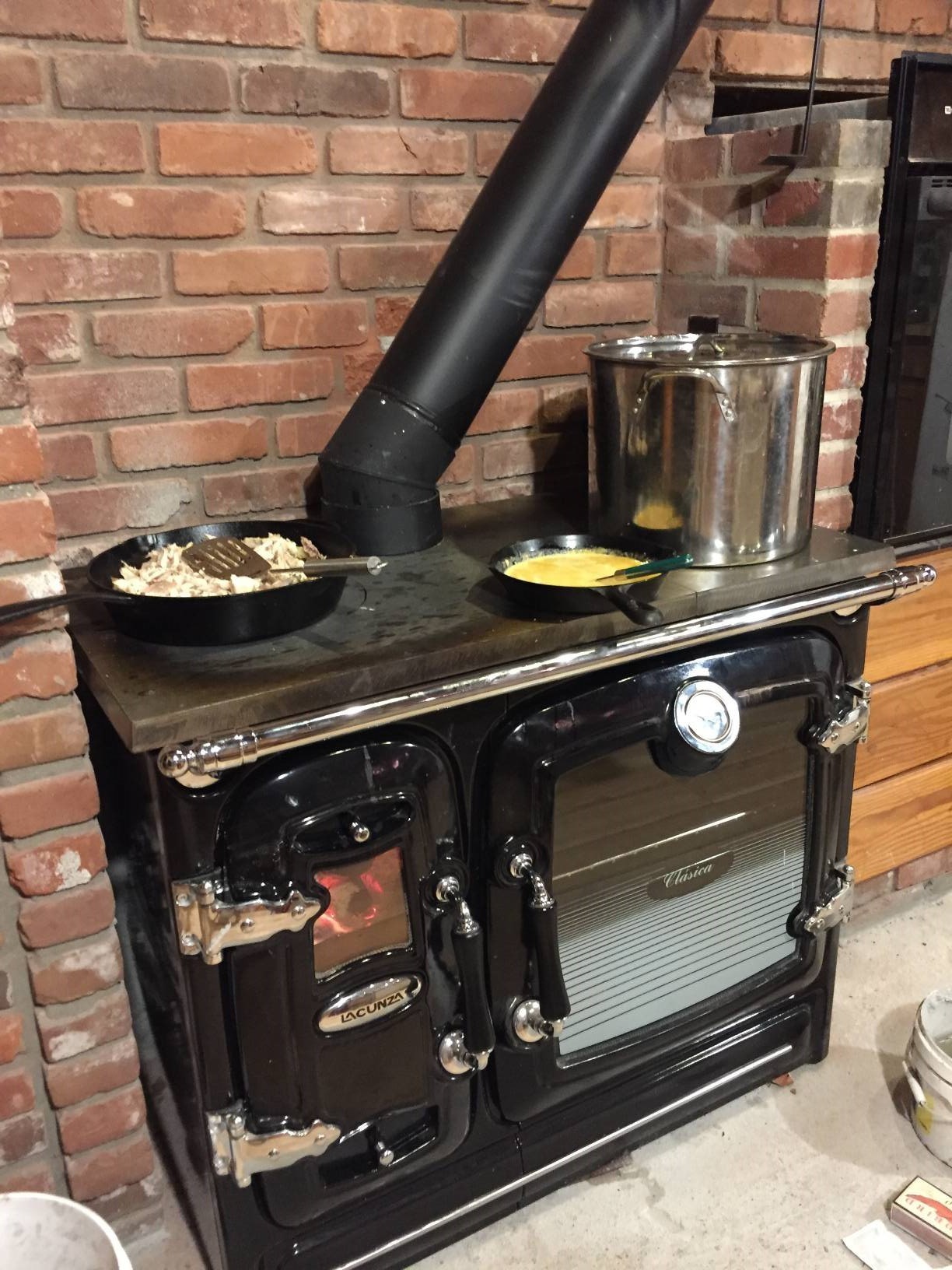 Lacunza "Clasica" Cast Iron Cook Stove